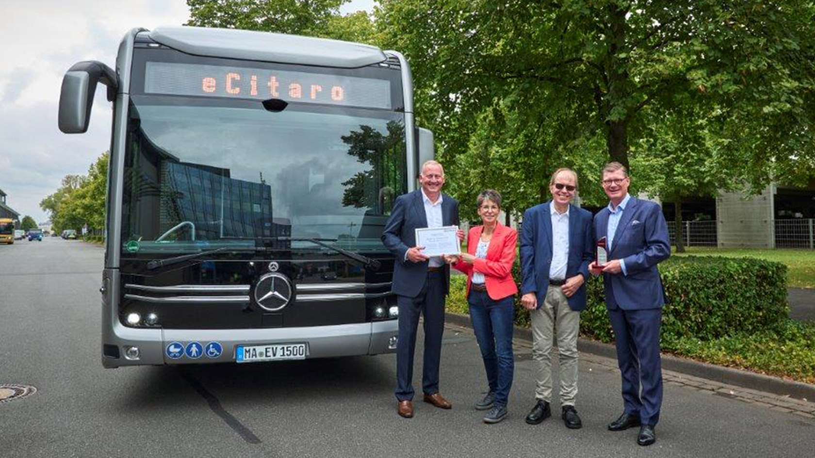 What's new: Mercedes‑Benz eCitaro G wins “Electric Bus Champion 2024” award at IAA ...