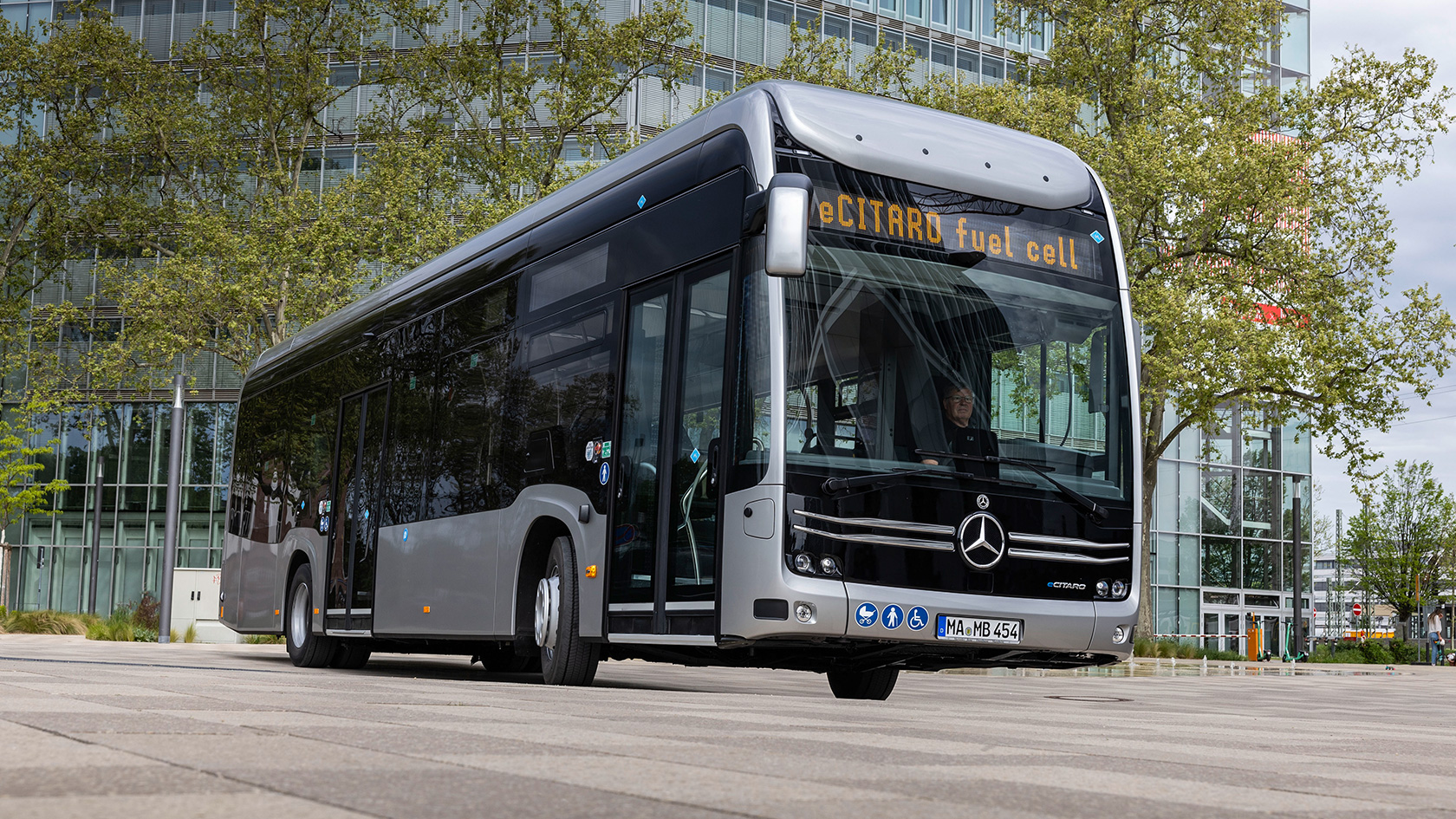 What's new: Daimler Buses at the Busworld Europe 2025. – Mercedes-Benz Buses