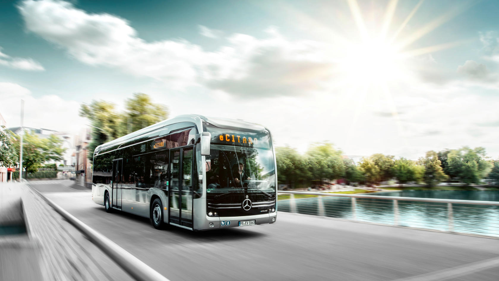 Omnibus Magazine: In full flow – Mercedes-Benz Buses