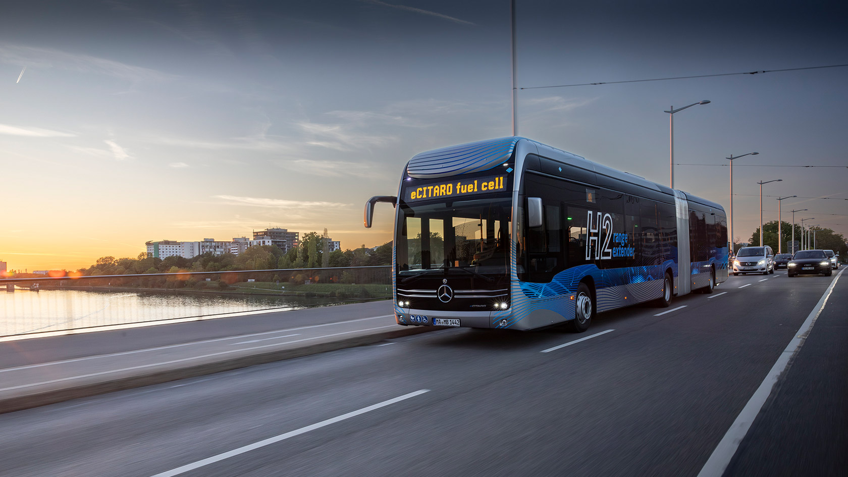 Omnibus Magazine: More range without recharging. – Mercedes-Benz Buses